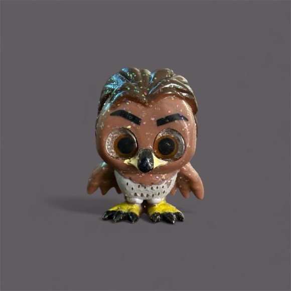 Disney | Toys | Disney Doorables Series Hawk Maui Figurine Ultra Rare ...